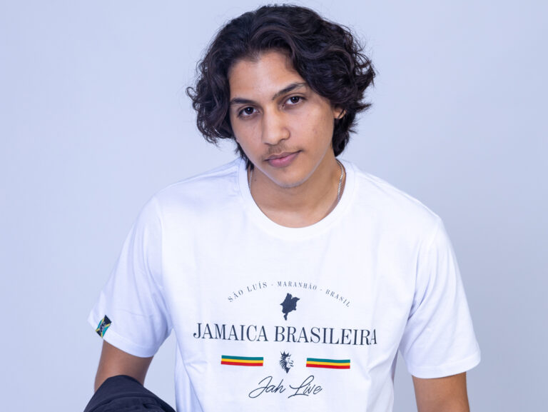 Exclusivo: João Beydoun firma contrato com a Blessed Records e prepara ...